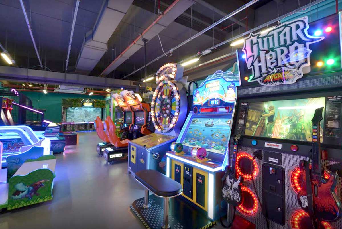 Sala Giochi e Slot Machines - Bowling Space