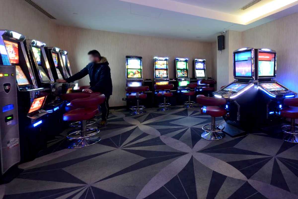 Sala Giochi e Slot Machines - Bowling Space